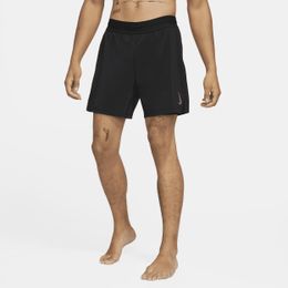 Nike Yoga 2-in-1-Herrenshorts - Schwarz