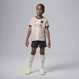 Paris Saint-Germain 2023/24 Fourth dreiteiliges Nike Fußballtrikot-Set für jüngere Kinder - Braun