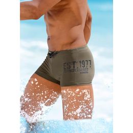 Bruno Banani Boxer-Badehose mit seitlichem Print oliv 5 - N-Gr N-Gr 5 Boxer-Badehose: K&ouml;rperbetonte Passform