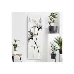 Bilderdepot24 Garderobenpaneel schwarz-weiß Blumen Floral Transparente Blüten Design (ausgefallenes Flur Wandpaneel mit Garderobenhaken Kleiderhaken hängend)