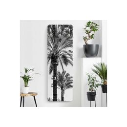 Bilderdepot24 Garderobenpaneel schwarz-weiß Botanik Tropisch Natur Palmen im Sonnenuntergang (ausgefallenes Flur Wandpaneel mit Garderobenhaken Kleiderhaken hängend)