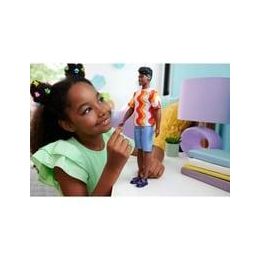 Mattel Barbie Fashionistas Ken-Puppe mit blauem und pinkem Sweater Serie: Barbie Fashionistas Art: Puppe Altersangabe: ab 36 Monaten Zielgruppe: Kindergartenkinder
