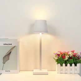 Moderne weiße Tischlampe aus Eisen mit dreistufiger Farbberührung und wiederaufladbarer Funktion - Aiskdan