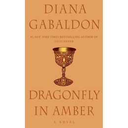 Penguin Random House Dragonfly in Amber - Diana Gabaldon, Kartoniert (TB)