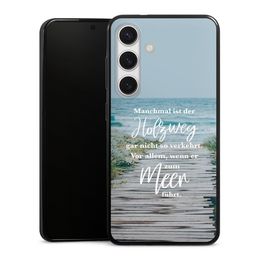 DeinDesign Galaxy S24 Handy Slim Case extra d&uuml;nn Silikon Handyh&uuml;lle schwarz H&uuml;lle Statement Beach Spruch Silikon Slim Case