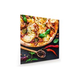 Primedeco Glasbild Wandbild Quadratisch Pizza und Chili mit Aufhängung