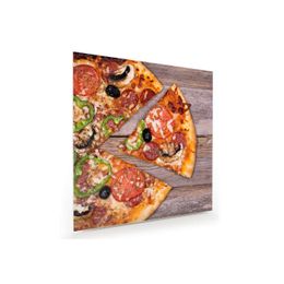 Primedeco Glasbild Wandbild Quadratisch Pizza Peperoni Ecken mit Aufhängung