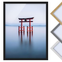 Bilderwelten Bild mit Rahmen Stadt blau Motiv inkl. Rahmung - Torii im Wasser - Asia Wohnzimmer Schlafzimmer