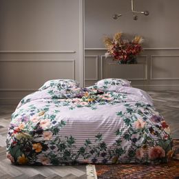 TK Maxx Weiß & lilafarbenes Bettbezugset mit Blumenmuster 140x200cm