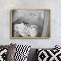 Bilderwelten Bild mit Rahmen Tiere schwarz weiss Digital Art inkl. Rahmung - Fliegender Wal in den Wolken - Flugzeug & Hubschrauber Wohnzimmer Schlafzimmer