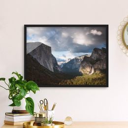 Bild mit Rahmen Wolken &uuml;ber Berglandschaft - gerahmte Wandbilder Print Natur Wohnzimmer Grau