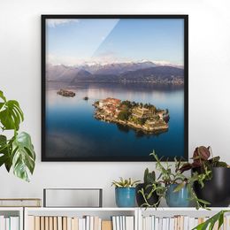 Bild mit Rahmen Insel Isola Bella in Italien - gerahmte Wandbilder Print Natur Skyline Stadt Wohnzimmer Blau