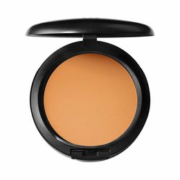 MAC Foundation Studio Fix Powder plus Foundation 15 g NC55