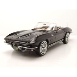 Norev Modellauto Chevrolet Corvette C2 Sting Ray Convertible 1963 schwarz Modellauto