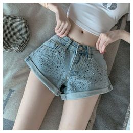 FIDDY Shorts Damen-Shorts aus Stretch-Denim mit Strassverzierung