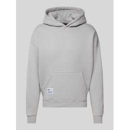 Alpha Industries Hoodie mit überschnittenen Schultern und Känguru-Tasche