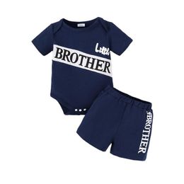 Lapastyle Shirt & Shorts 2-tlg Set aus kurzärmligem Strampler & Shorts mit Briefdruck für Babys Modische Outfit Kleidung in Kontrastfarben für Jungen Neugeborene