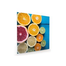 Primedeco Glasbild Wandbild Quadratisch Zitrusfrüchte auf Holt mit Aufhängung
