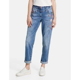 Gerry Weber 7/8-Jeans Jeans KIARA RELAXED FIT mit floraler Stickerei