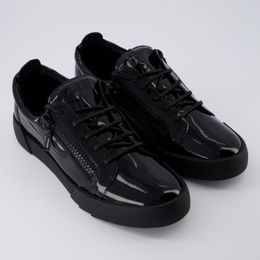 TK Maxx Schwarze Schuhe im Sneaker-Stil mit zwei Reißverschlüssen