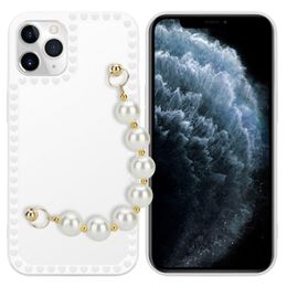 Cadorabo Handyhülle für Apple iPhone 11 PRO Hülle Apple iPhone 11 PRO, Schutzhülle - mit Handgelenk Kette - TPU Silikon - Bumper, weiß