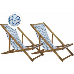 Beliani Liegestühle 2er Set aus hellem Akazienholz mit weiß-blauem Bezug zusammenklappbar Zick Zack Muster Gartenausstattung Gartenzubehör Modern - Heller