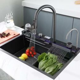 Küchenspüle aus Edelstahl (ss 304) mit integriertem Smart Rainfall-Wasserhahn mit Digitalanzeige (75 x 46 x 22 cm) - Schwarz - Kleenmac