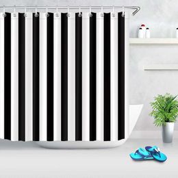 Schwarz-weiß gestreifter Duschvorhang, wasserdichtes Polyestergewebe 180 x 200 cm, schlichte und elegante Badezimmerdekoration, inklusive Haken