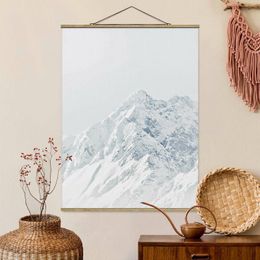 MICASIA Stoffbild mit Posterleisten - Weiße Berge - Hochformat 4:3 Größe HxB: 133.5cm x 100cm Material: Eiche