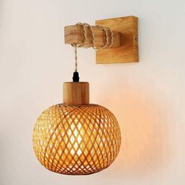 Vintage japanischer Stil Bambus gewebte Nachttisch Wandlampe, Restaurant Rattan Lampe, hölzernes Schlafzimmer, ländliche Innenhintergrund Wandlampe…