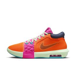 Nike LeBron Witness 8 Basketballschuh - Orange