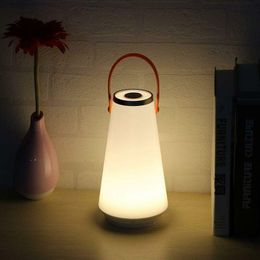 Tragbares LED-Nachtlicht, Beautiful Touch Notfall-Outdoor-Camping-Nachttischlampe, einstellbare Helligkeit, wiederaufladbar über usb (Warmweiß) (1