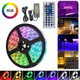 VINGO - 5M led Streifen Lichtband Beleuchtung led Strip Lichterkette rgb led Stripe Band Strip Farbwechsel 30LEDs IP20 mit 44 Tasten Fernbedienung