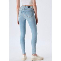 LTB Slim-fit-Jeans Amy X in angesagter Waschung, blau