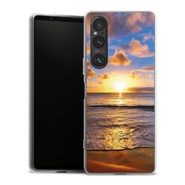 DeinDesign Handyhülle Meer Sonnenuntergang Strand Strand, Sony Xperia 1 V Silikon Hülle Bumper Case Handy Schutzhülle, weiß