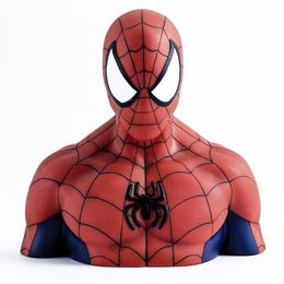 Marvel Deluxe Spardose Spider-Man Büste bedruckt, Material: pvc, in Geschenkverpackung.