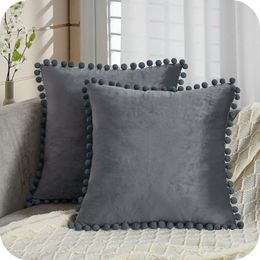 Lycxames - 2er Set Samt Kissen mit Pompoms Einfarbig Kissenbezüge Dekorative Kissenhülle Kopfkissen Sitzkissen Dekokissen Couchkisen für Sofa