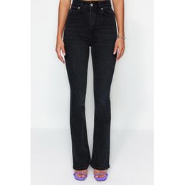 Trendyol Jeans - Slim fit - in Schwarz - 40