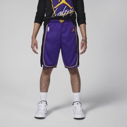 Los Angeles Lakers Statement Edition Jordan NBA Swingman Basketballshorts für ältere Kinder - Lila
