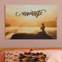 Akustikbild Namaste Sonnenaufgang im Gebirge