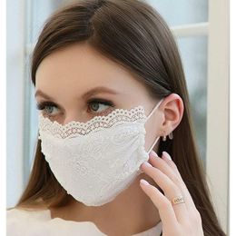 Hiasdfls - Gesichtsmaske Trend in Spitze und Perlen für Bachelor-Party