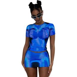 BlauWave Dirndl Frauen 2 Stück Outfits Hipster Ästhetischer Körper 3D Druck Rundhals (1-tlg) Slim Crop Top Bodycon