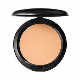 MAC Foundation Studio Fix Powder plus Foundation 15 g NC41