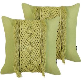 Beliani - Dekokissen 2er Set Grün aus Baumwolle 45 x 45 cm Makramee Design mit Fransen Boho Stil Modern für Wohnzimmer Schlafzimmer Sofa Sessel Bett