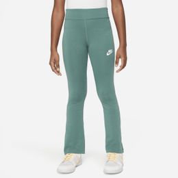 Nike Sportswear Favorites Leggings mit ausgestelltem Bein für ältere Kinder (Mädchen) - Grün