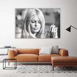 Acrylglasbild queence "Brigitte Bardot" Bilder Gr. B/H/T: 60 cm x 40 cm x 0,4 cm, Schwarz-Weiß-Stars-Frau Querformat, grau Acrylglasbilder