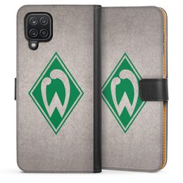 DeinDesign Galaxy A12 Handy Klapph&uuml;lle Handyh&uuml;lle aus Kunst Leder schwarz Flip Case Official Licensed Product Sv Werder Bremen Concrete Sideflip mit langer 