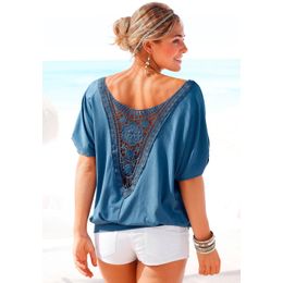 Strandshirt Lascana Gr. 40/42, blau (rauchblau) Damen Shirts Jersey mit Häkeleinsatz am Rücken, T-Shirt, weite Passform, luftig und locker