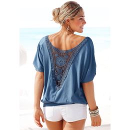 Strandshirt Lascana Gr. 44/46, blau (rauchblau) Damen Shirts Jersey mit Häkeleinsatz am Rücken, T-Shirt, weite Passform, luftig und locker