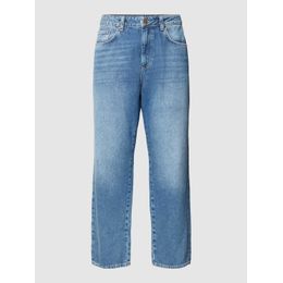 Review Straight Leg Jeans